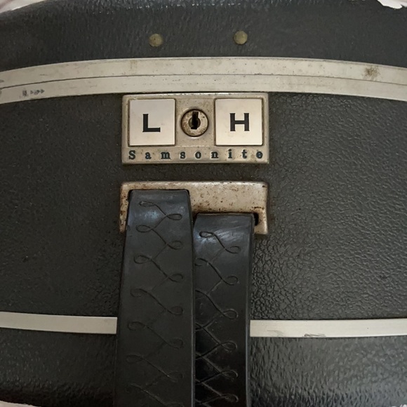 Samsonite | Other | Desperately Seeking Susan Inspired Round Suitcase ...